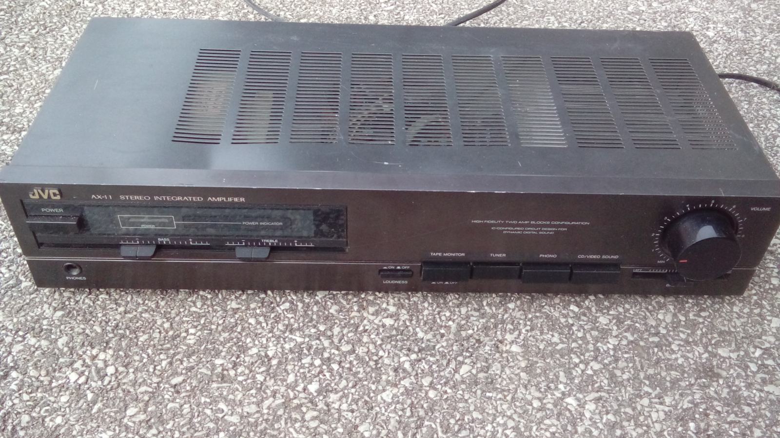 JVC AX - 11 STEREO INTEGRATED AMPLIFIER