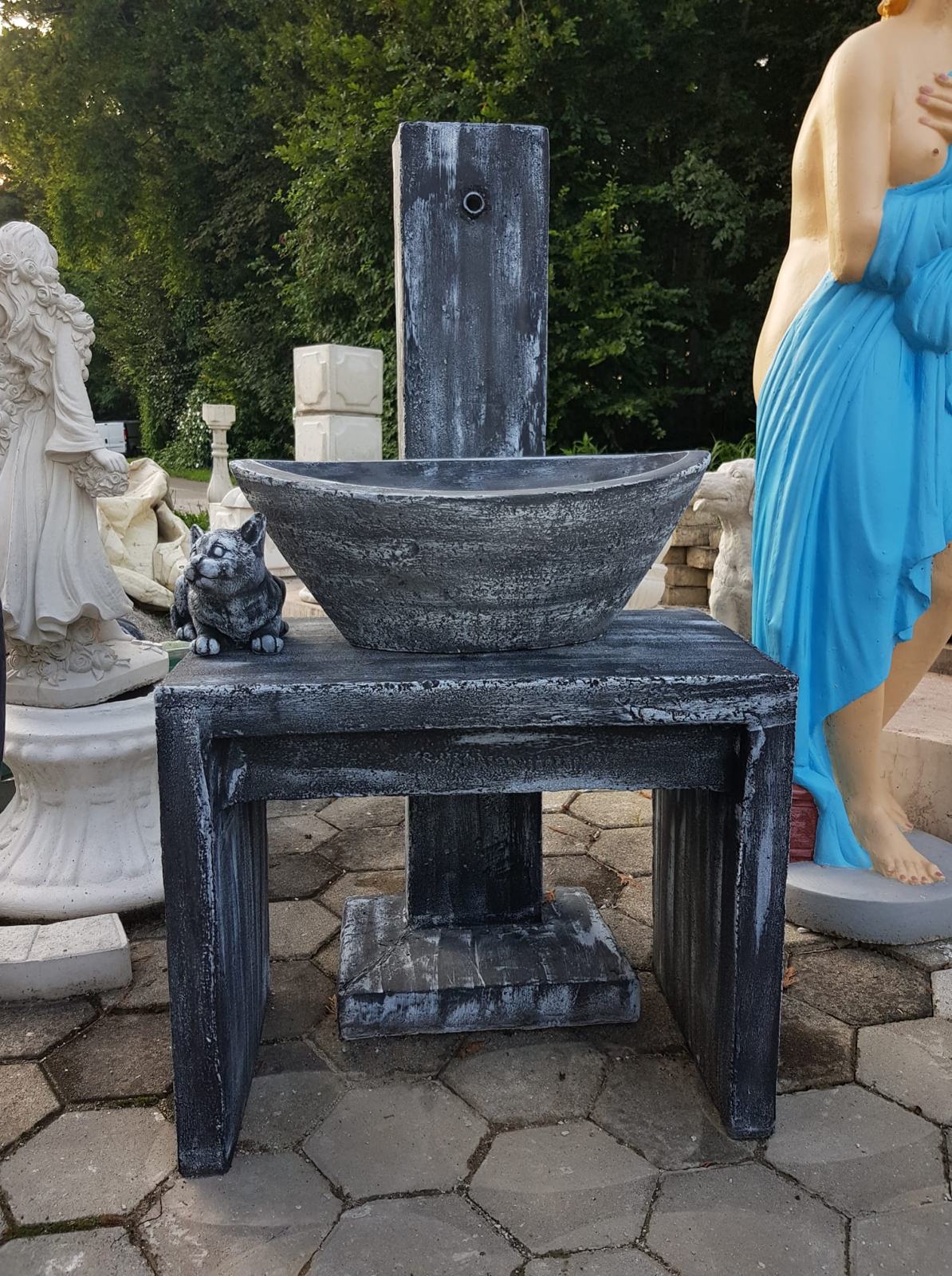 Betonski vrtni umivalnik