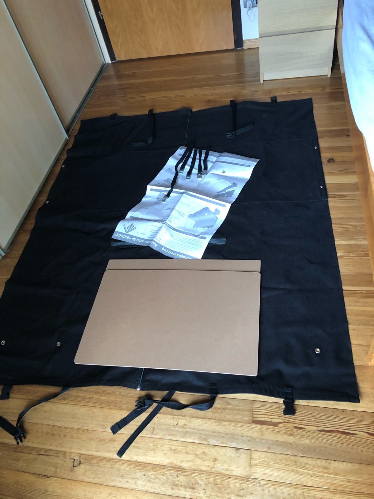 Zaščita za zadnji sedež avta/za psa 167x138/cena nove 80€