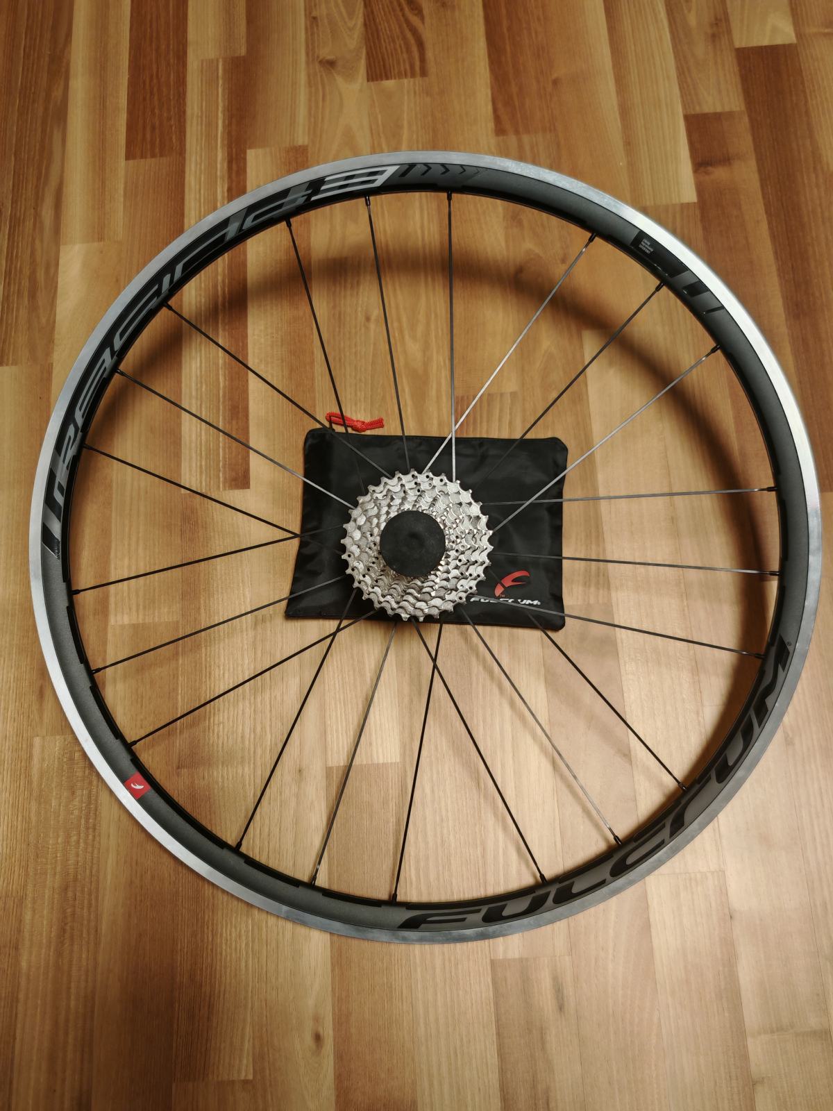 Novi ne rabljeni obroči Fulcrum racing 3 rim brake