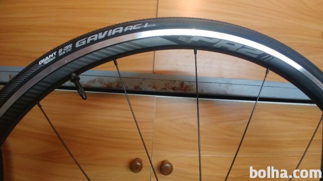 Obroči za cestno kolo Giant PR-2, tubeless ready (NOVO)