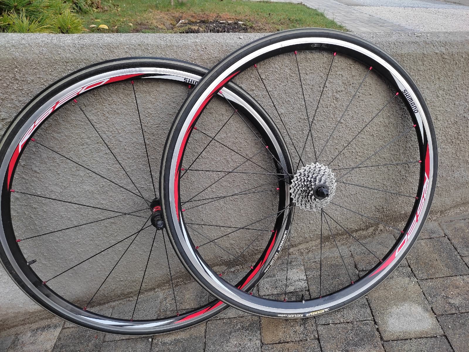 obroči za cestno kolo Shimano RS20
