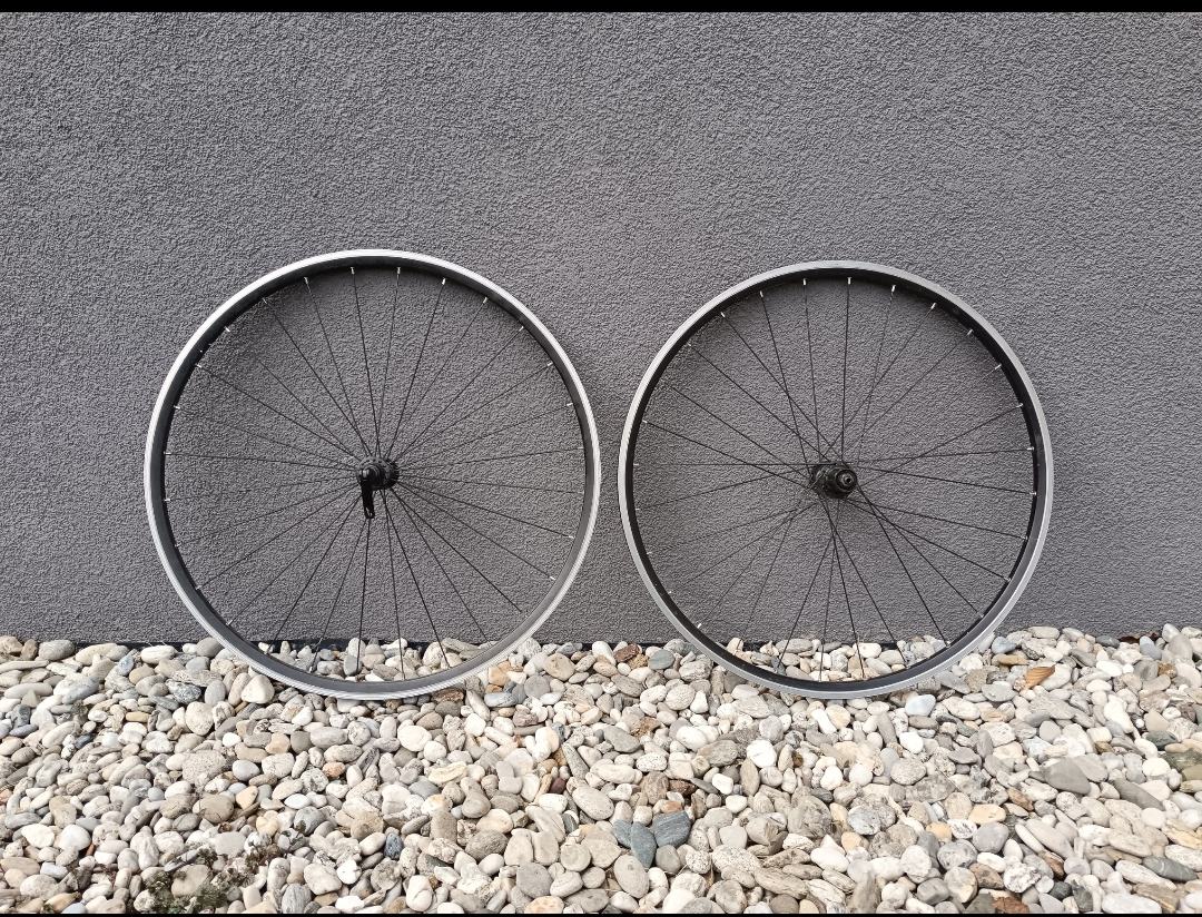 Obroči za cestno kolo