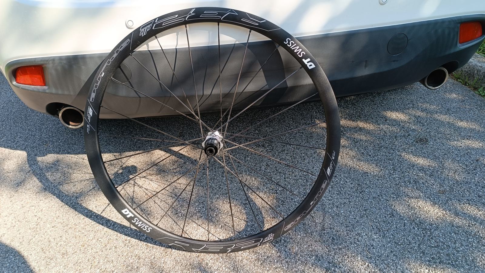 Obroči DT Swiss R32 Spline DB
