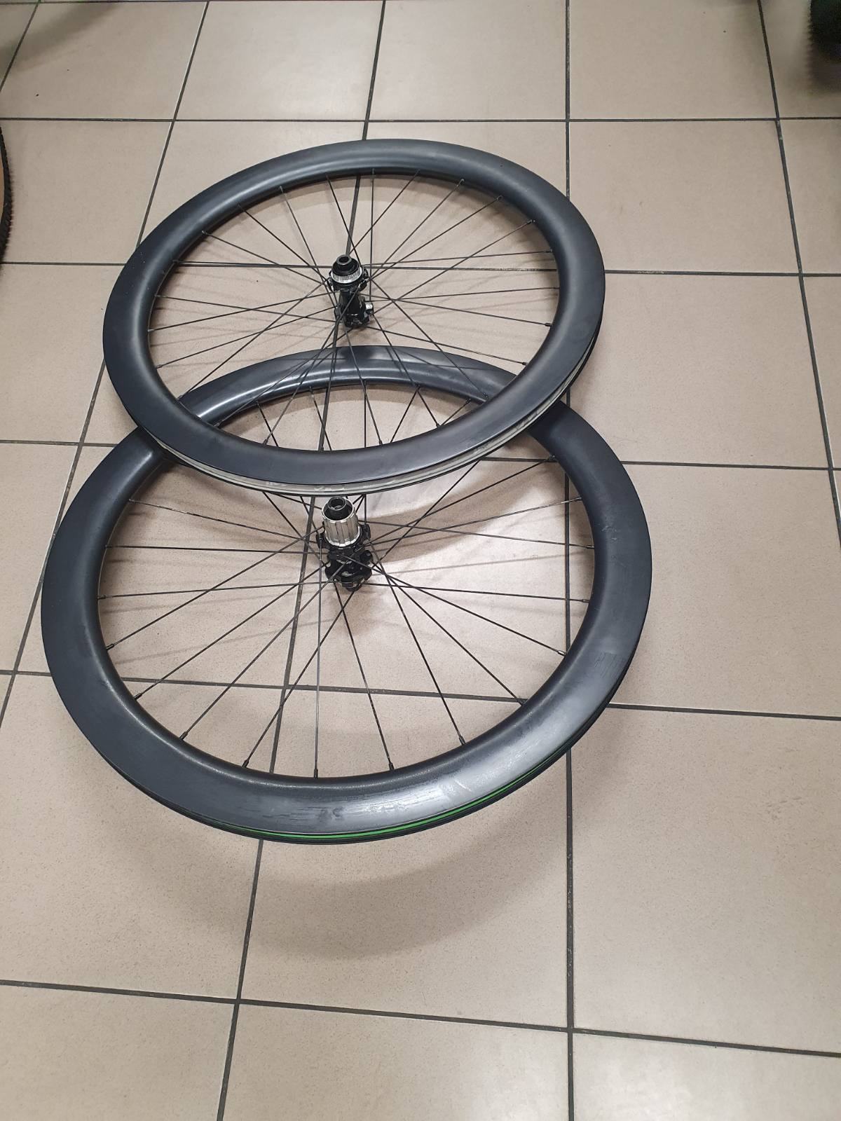 Prodam karbonske obroče VISION SC 55 DISK CARBON WHEELSET