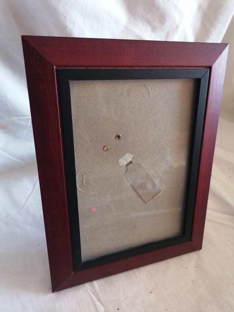 OKVIR lep leseni s steklom 18 x 23 cm samo stoječi