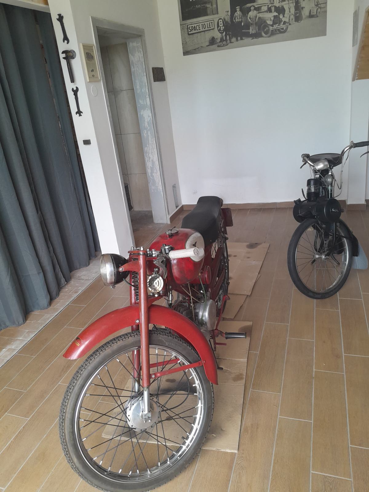 Moto Guzzi Cardellino 73