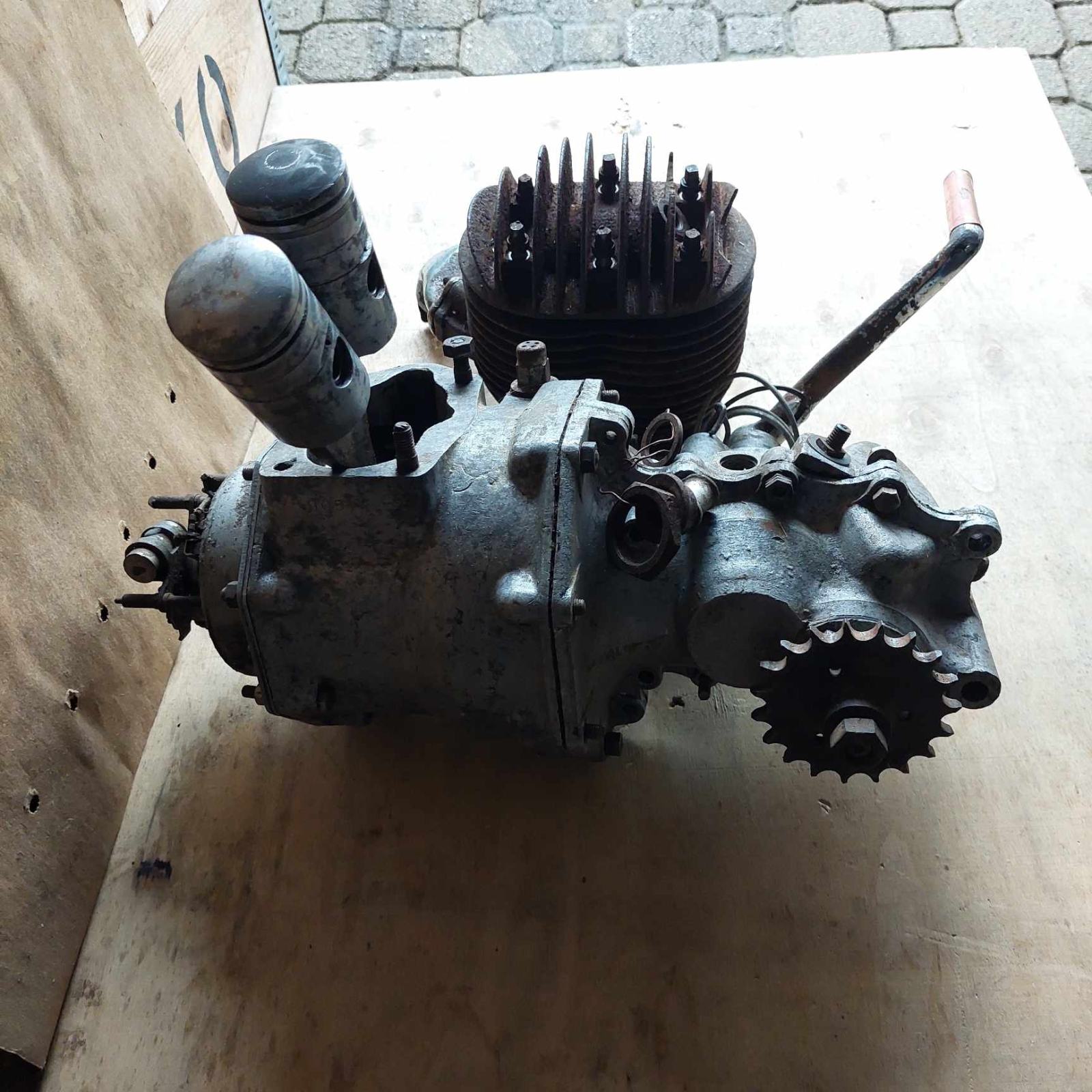 PUCH 200