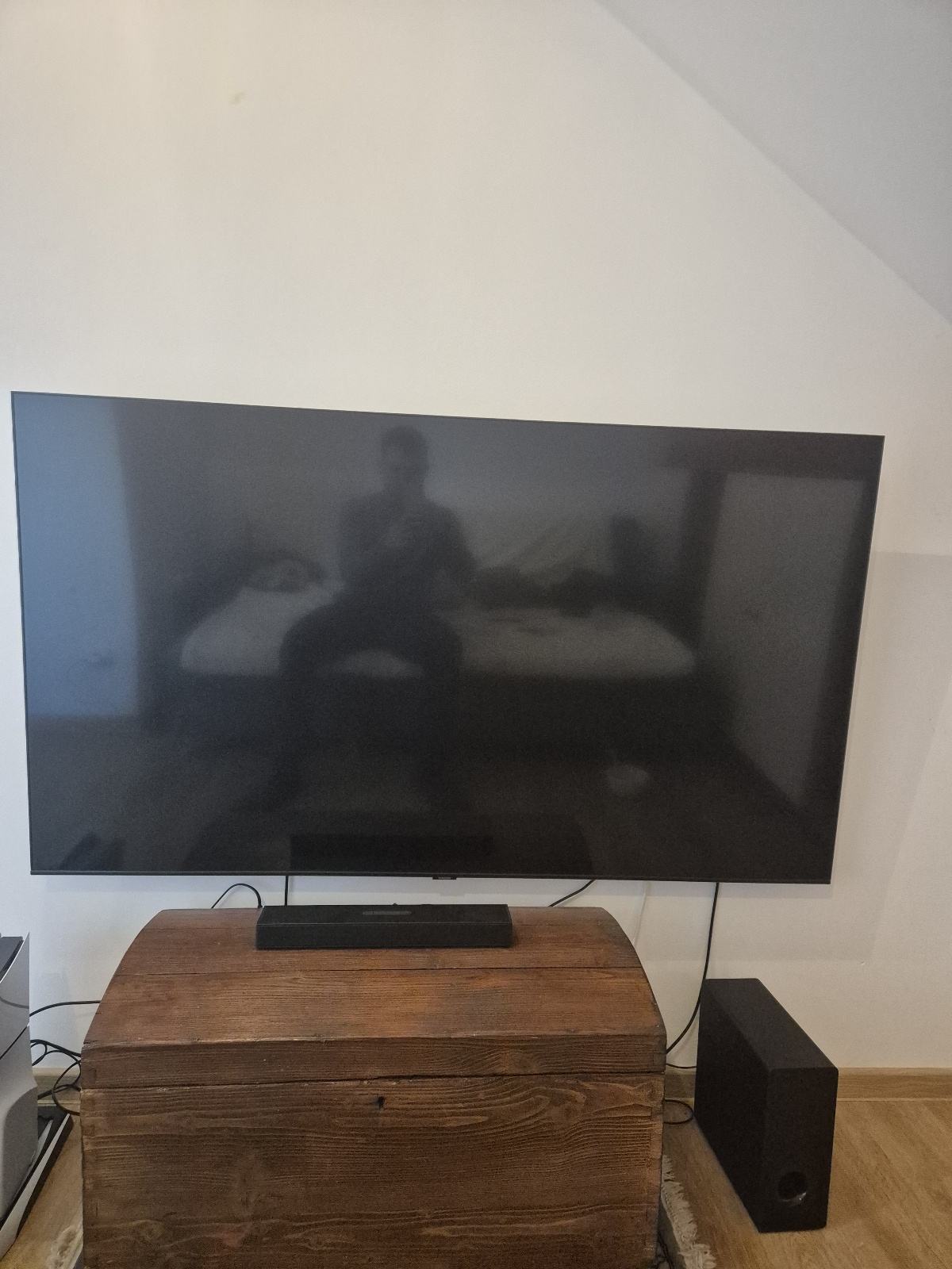 Samsung q65 (175cm) qled 4k smart tv +soundbar +woofer