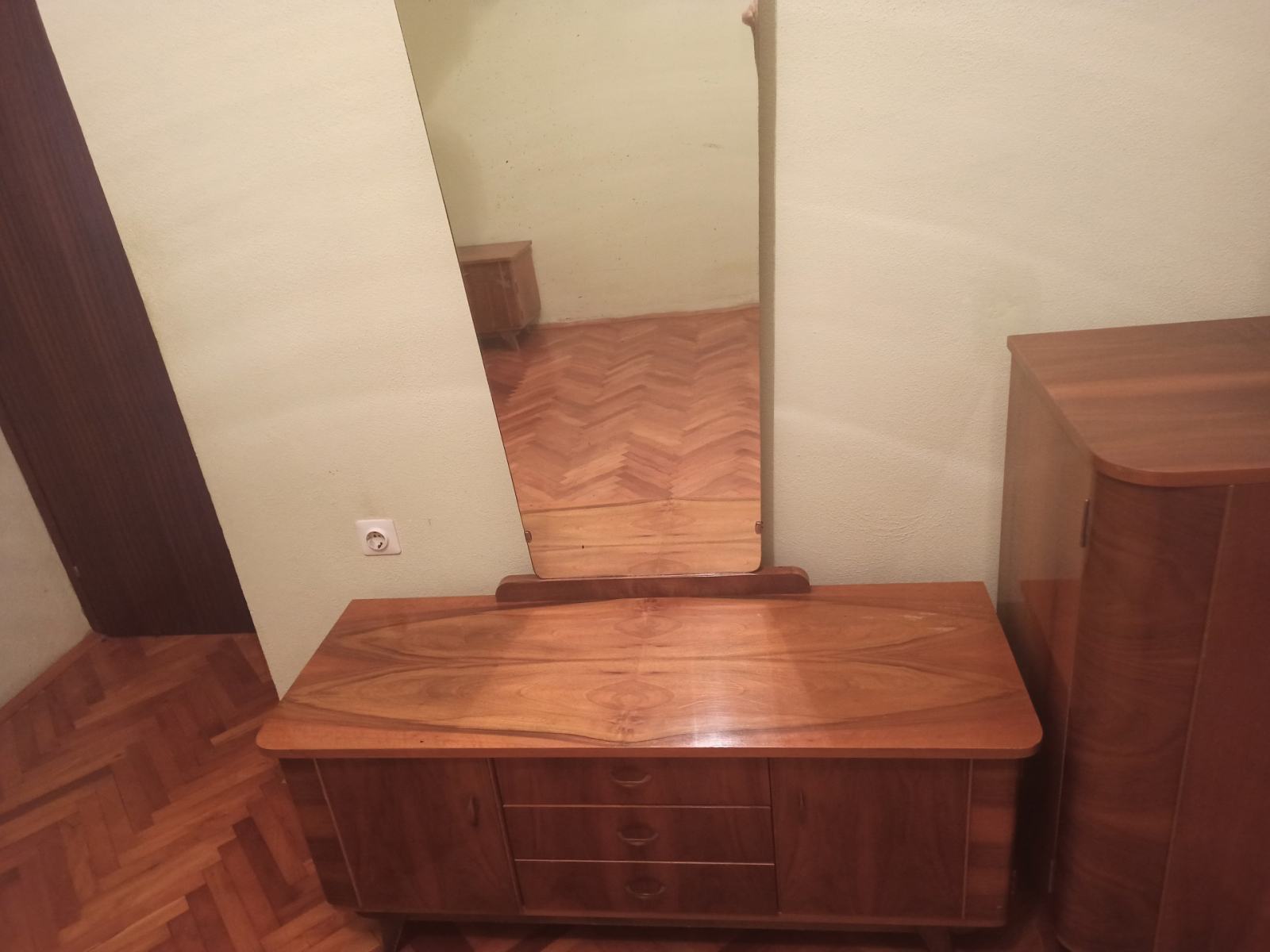 Starinska psiha (vintidž, retro)