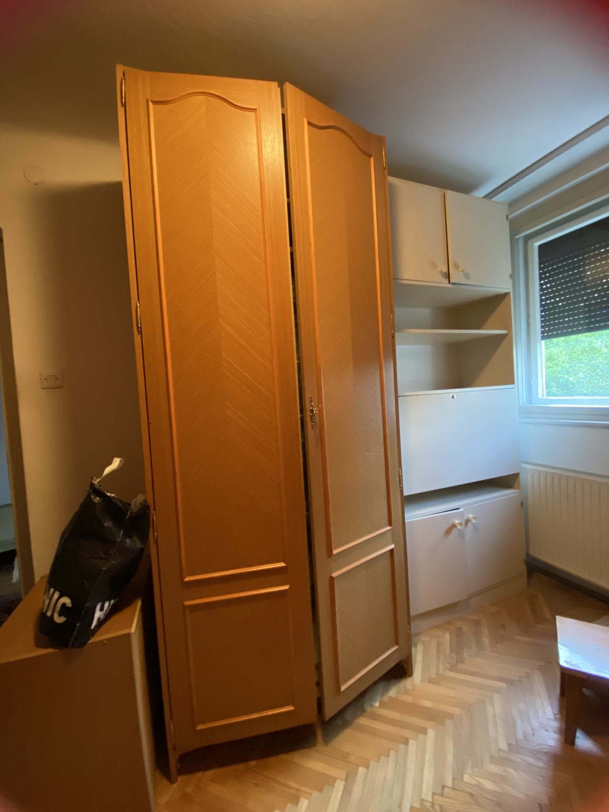 komplet 5 večjih omar - podarim