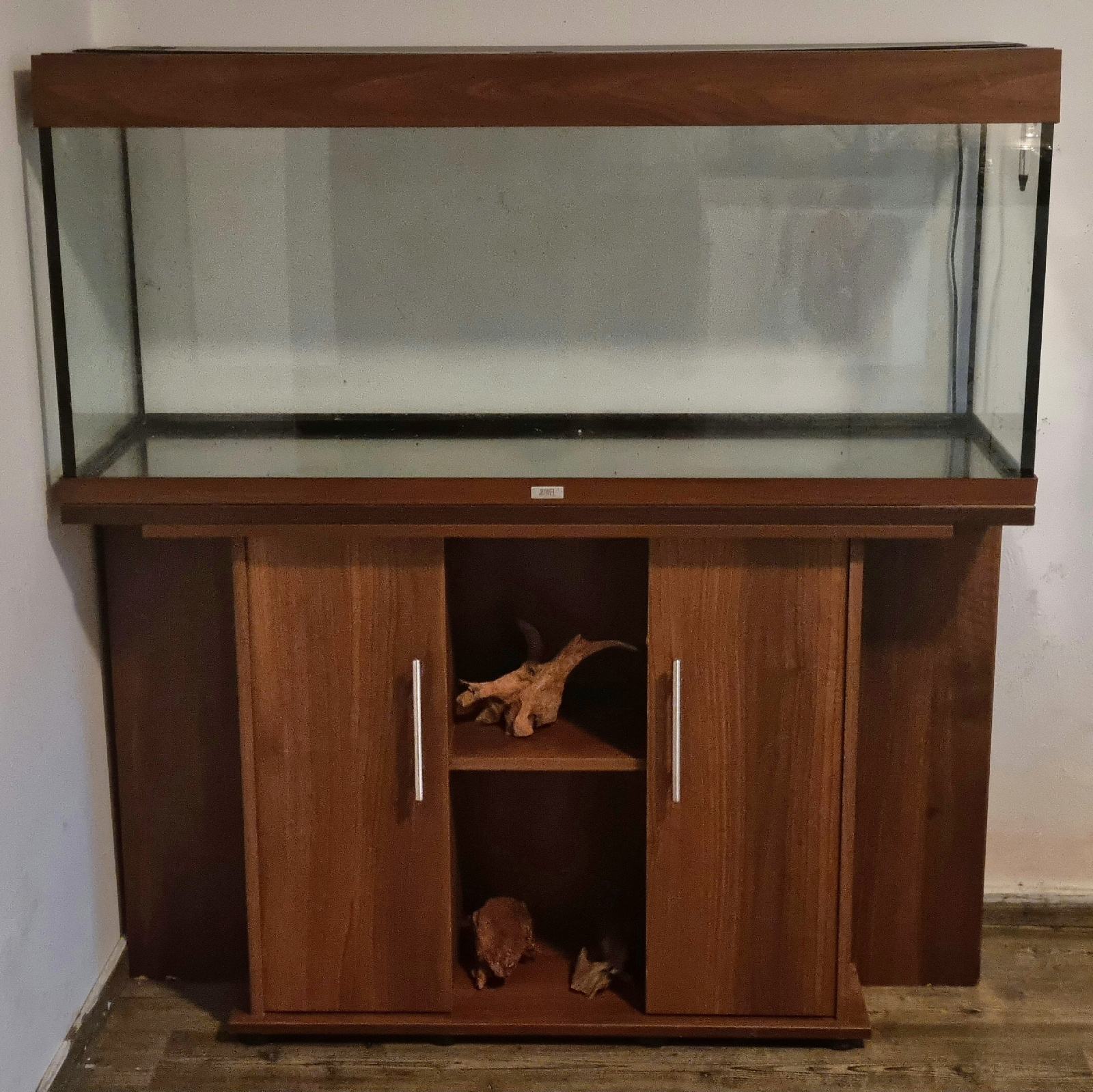 Akvarij 250l Juwel Rio z Omaro