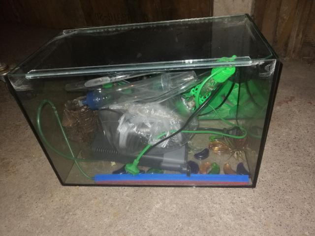 Akvarij za ribice 30 l