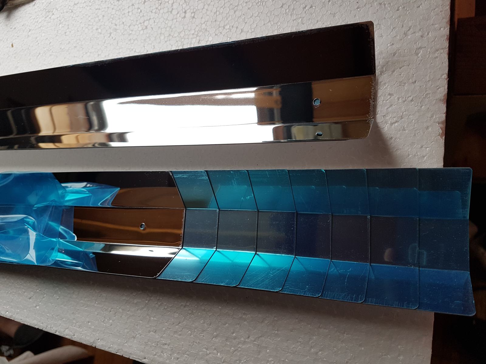Reflektor, odsevnik za cevna svetila t8