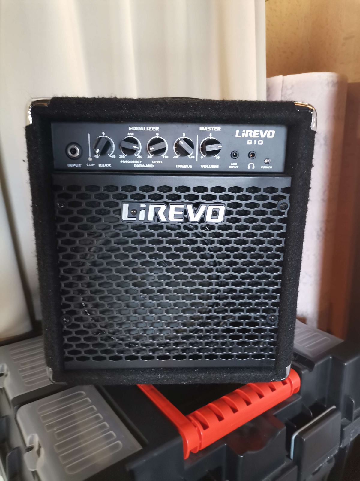 Bass ojačevalec za vajo bas kitare