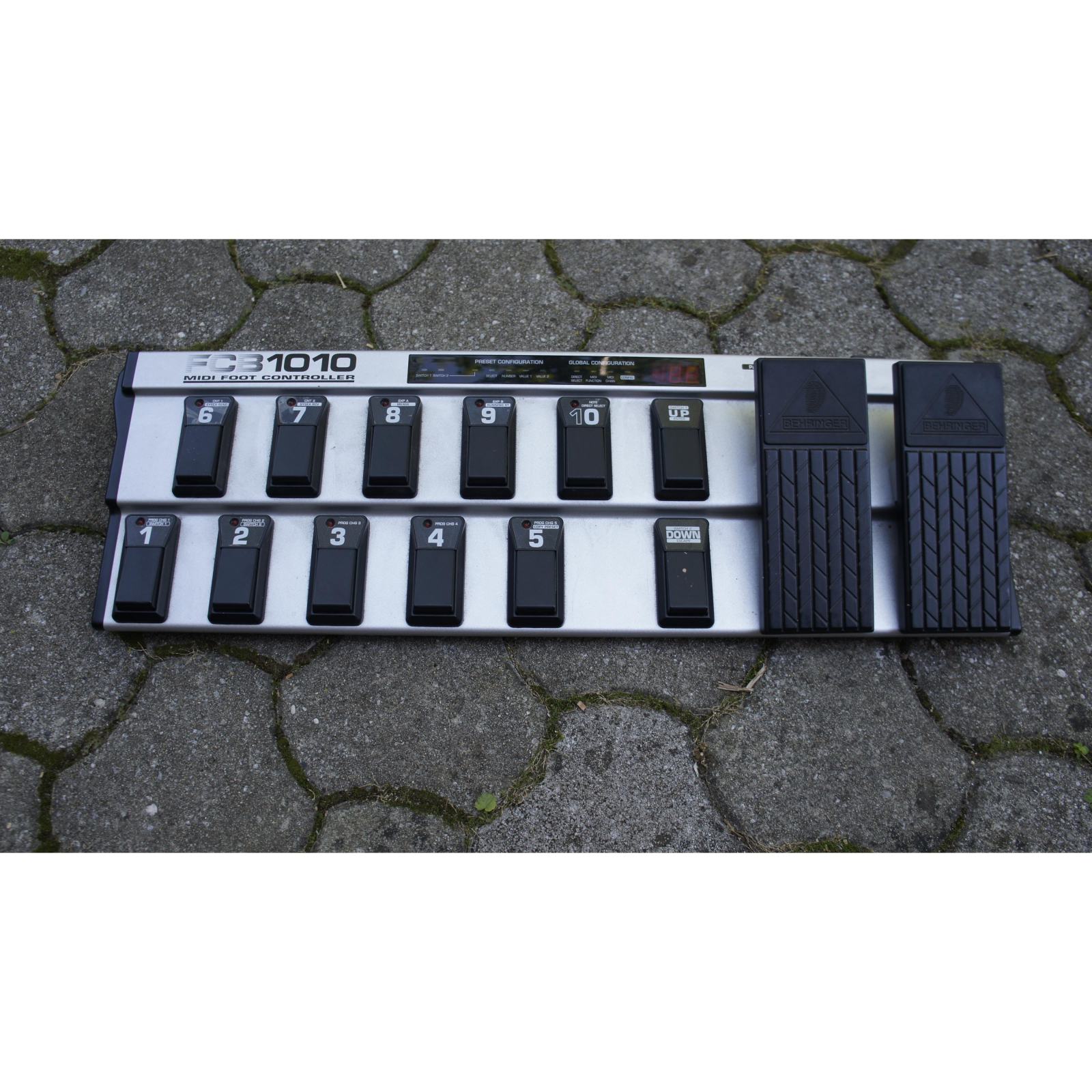 Behringer FCB1010 MIDI Foot Switch Multi Pedala