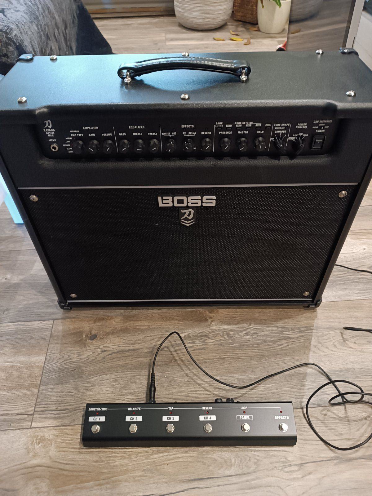 Boss Katana Artist MK II + Floorboard