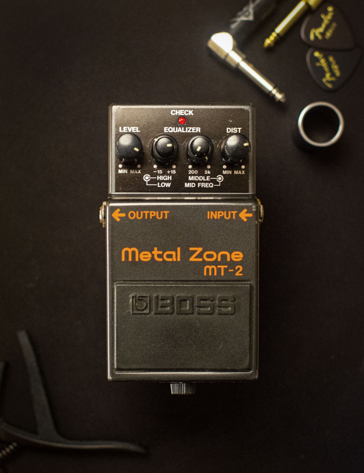 Boss Metal Zone Mt-2