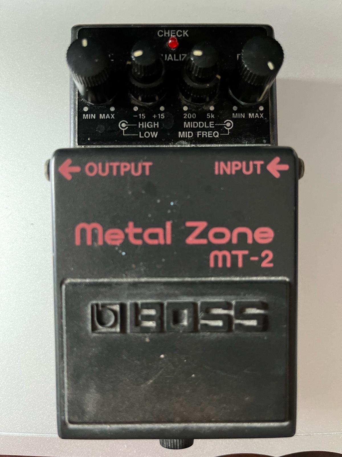 BOSS METAL ZONE MT-2