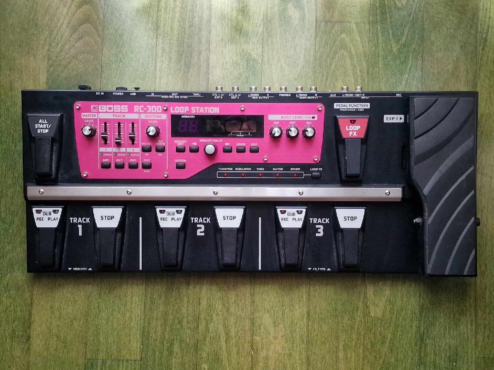 Boss RC 300 triple stereo looper