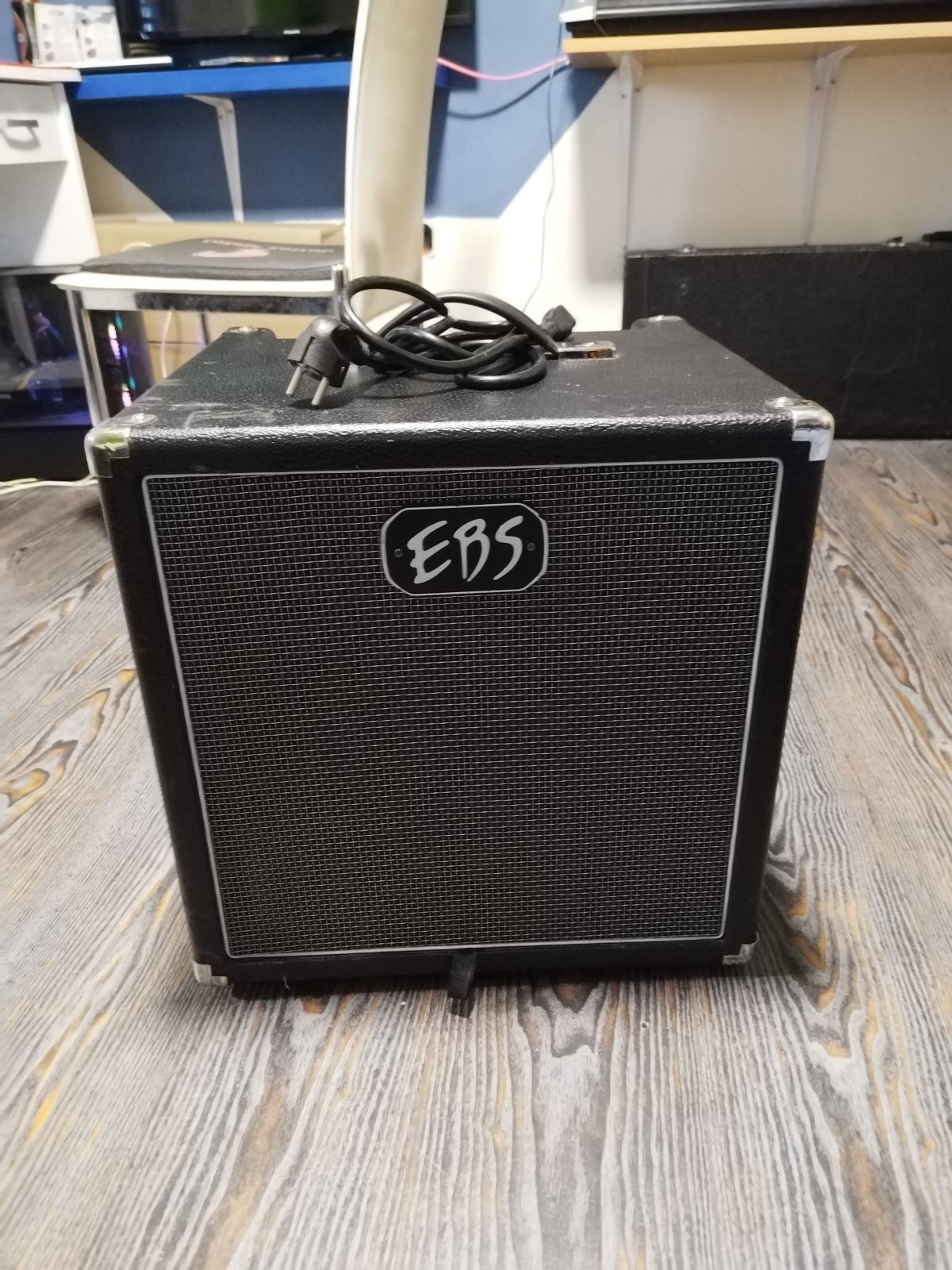 EBS Classic Session 120 bass combo