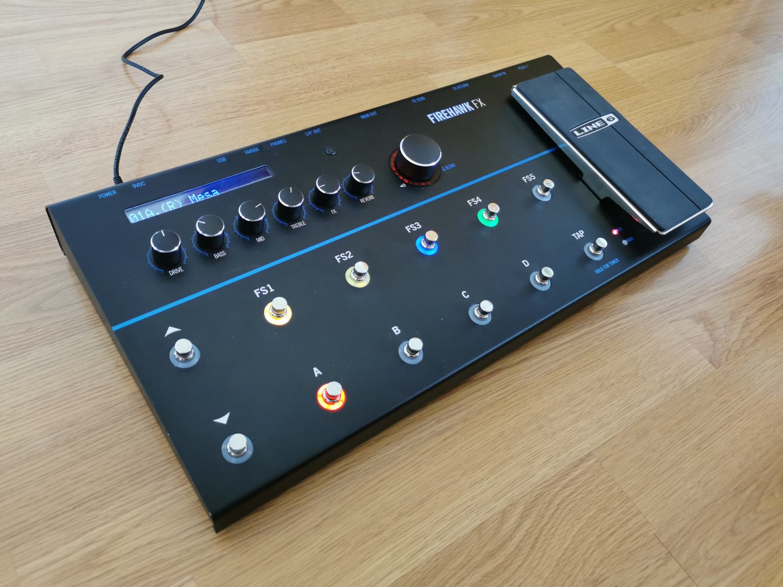Line 6 Firehawk FX kitarski multiefekt / amp modeler