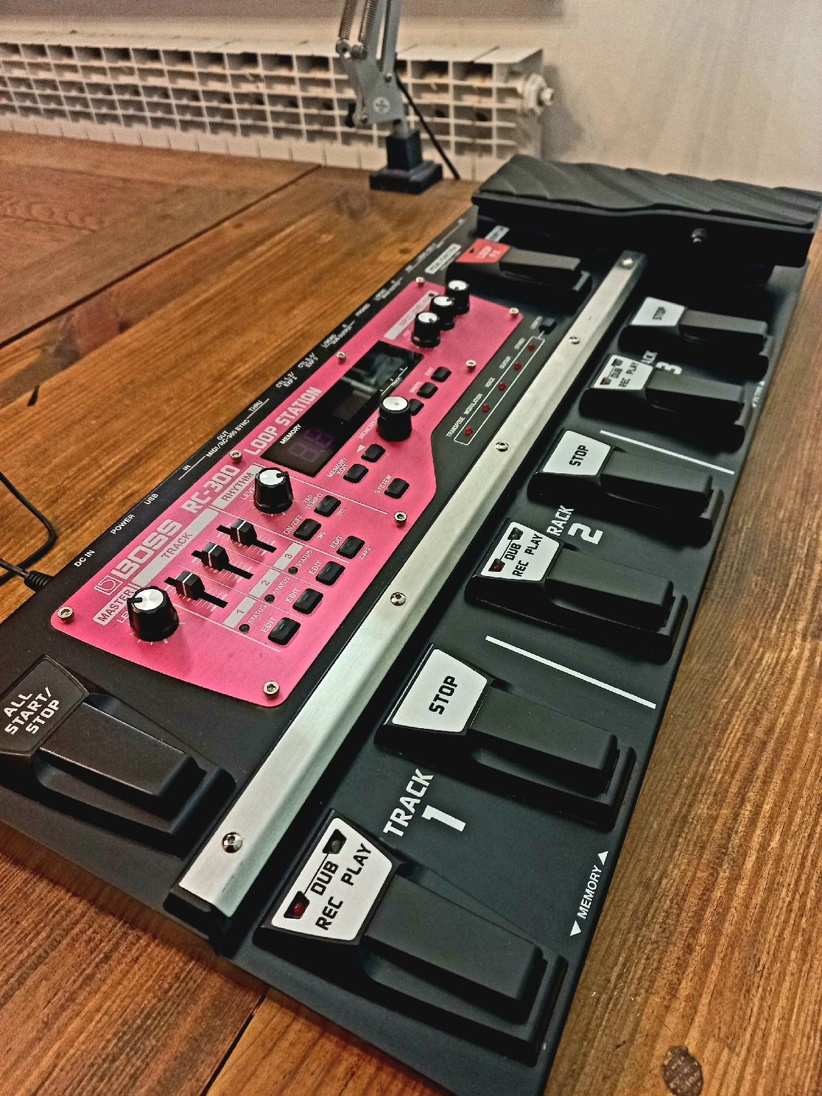 Looper Boss RC 300 - kot nov