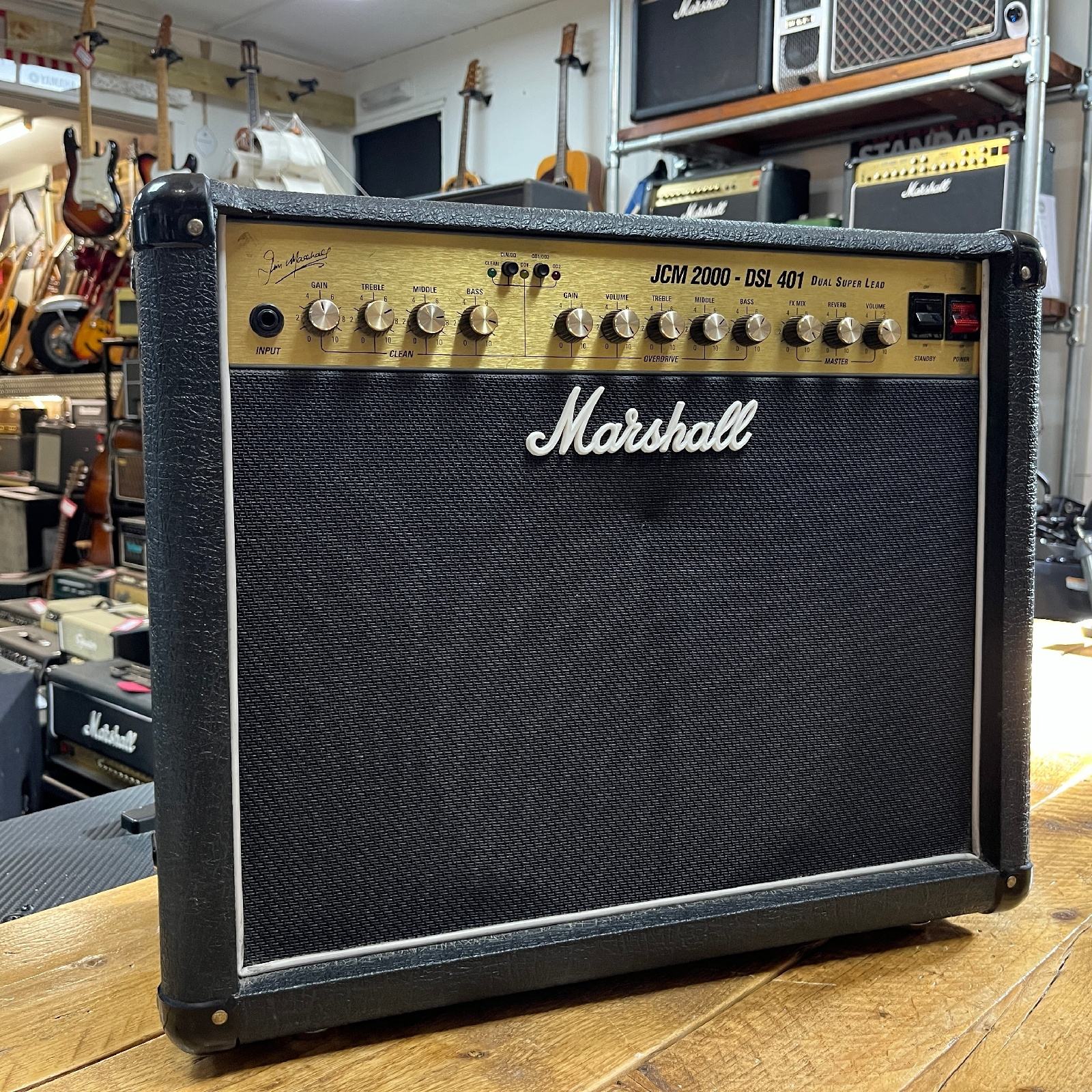 Marshall JCM 2000 40W 1x12 Combo