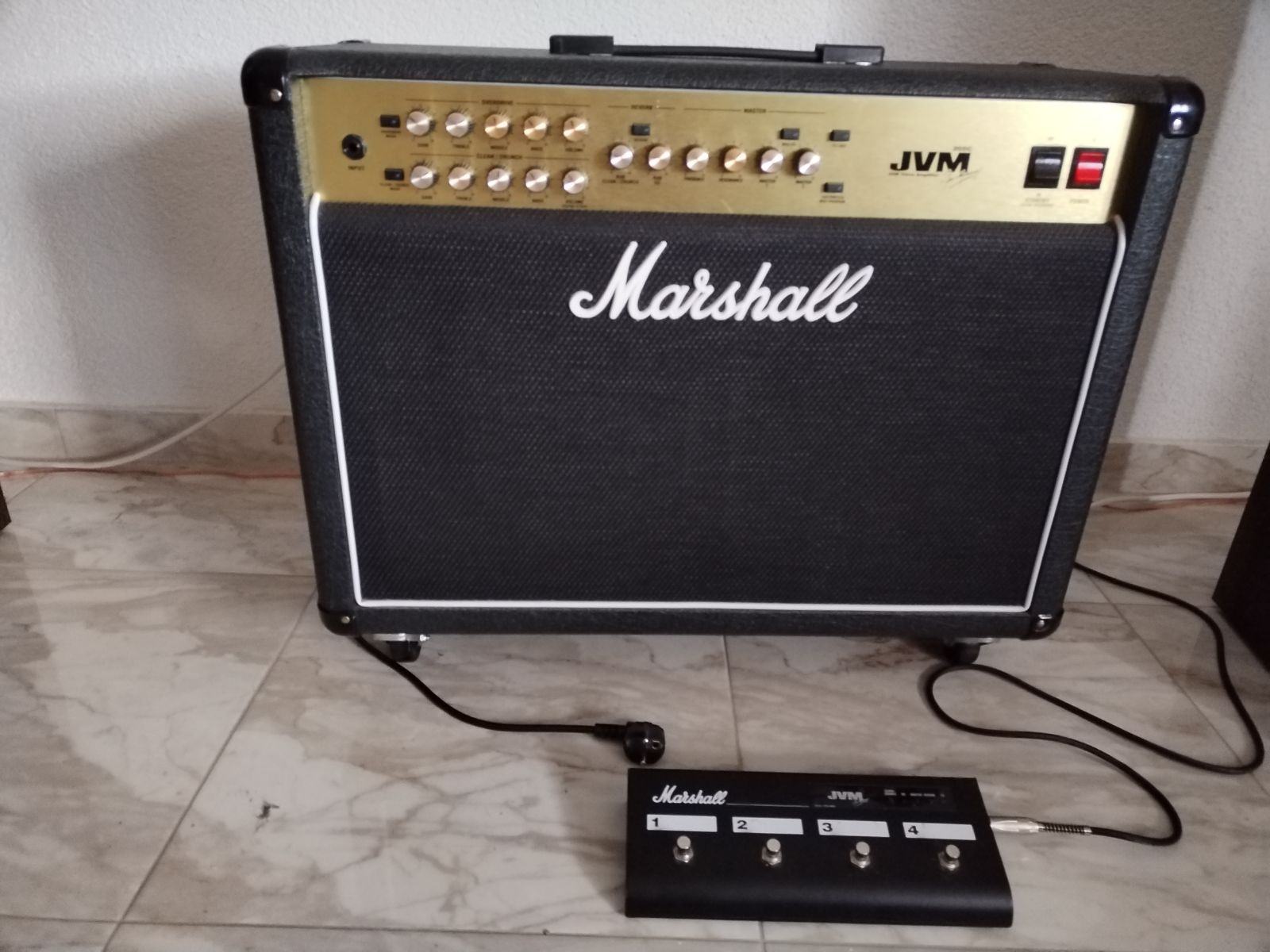 Marshall JVM205C combo 2x12
