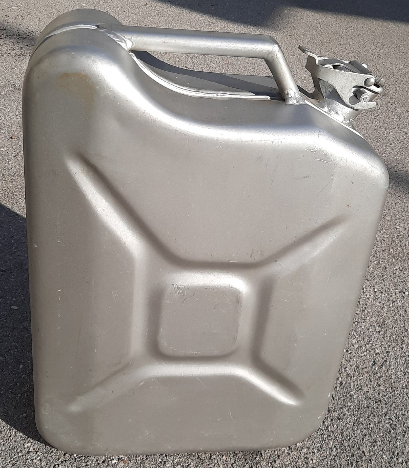 KANISTER ZA GORIVO 20L IZ ALUMINIJA