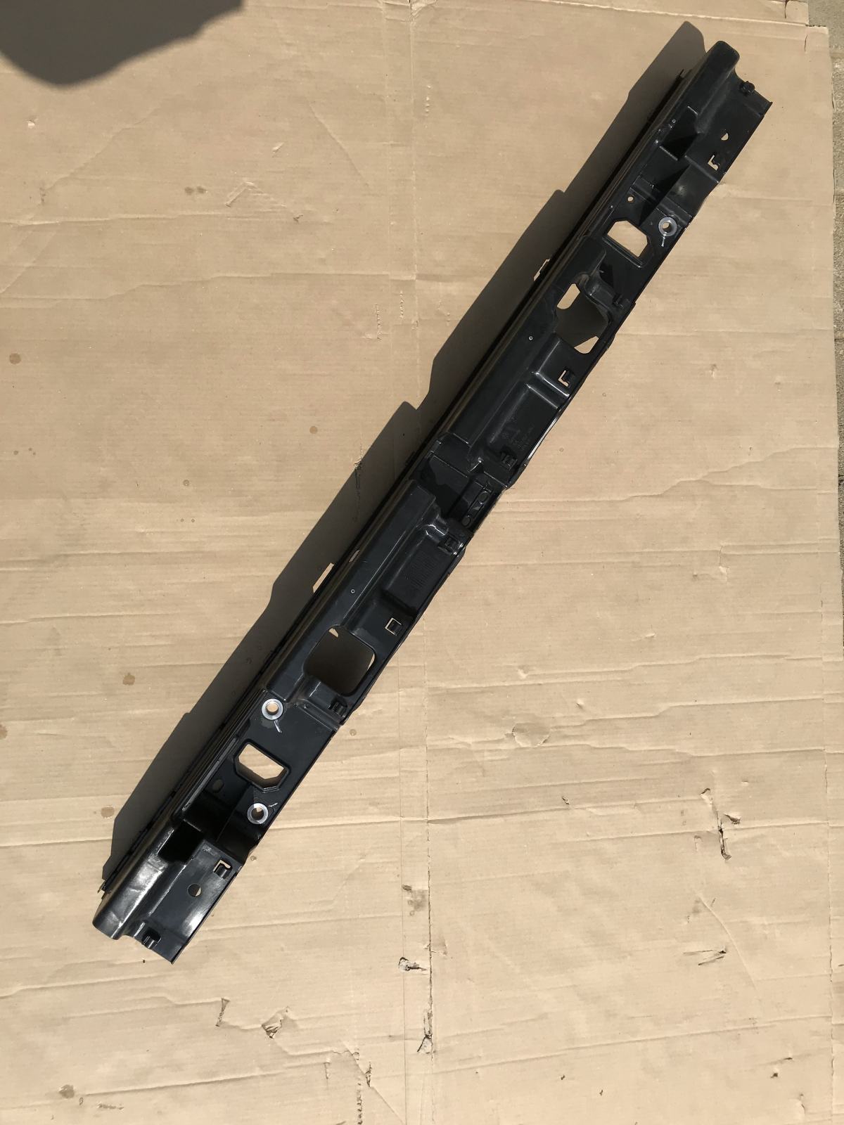 VW Transporter T5/T6 plastika za zadnji odbijač
