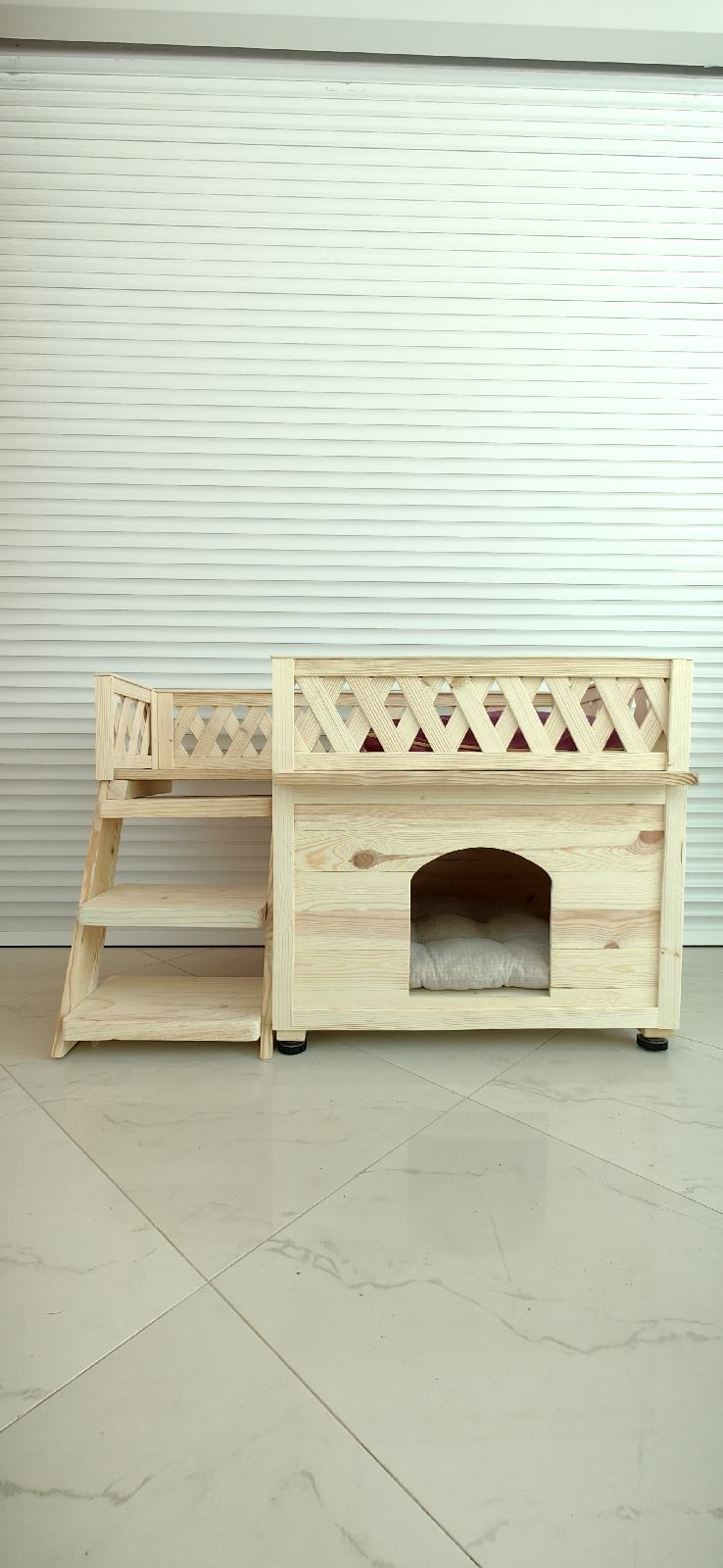 Mačja hiša pasja uta