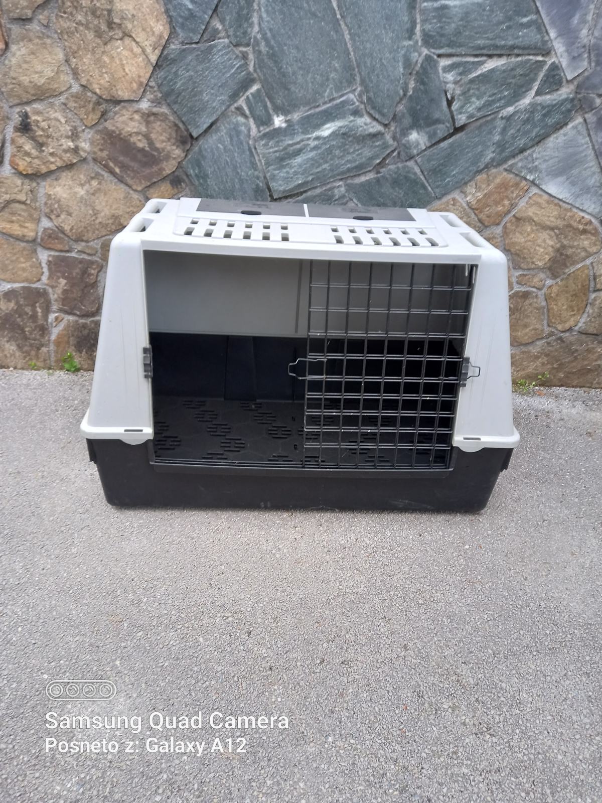 Box za prevoz psa