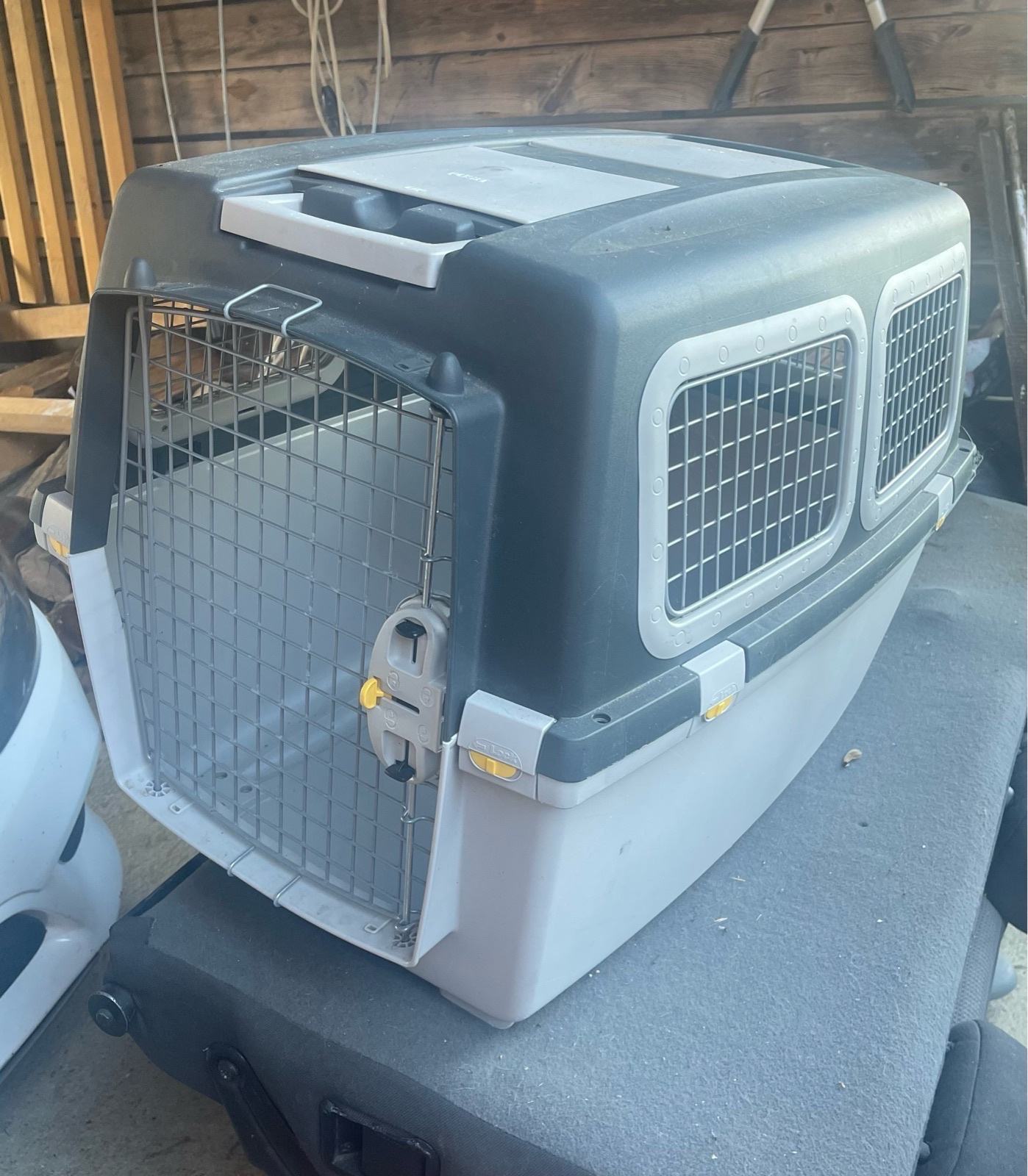 Transportni box za psa