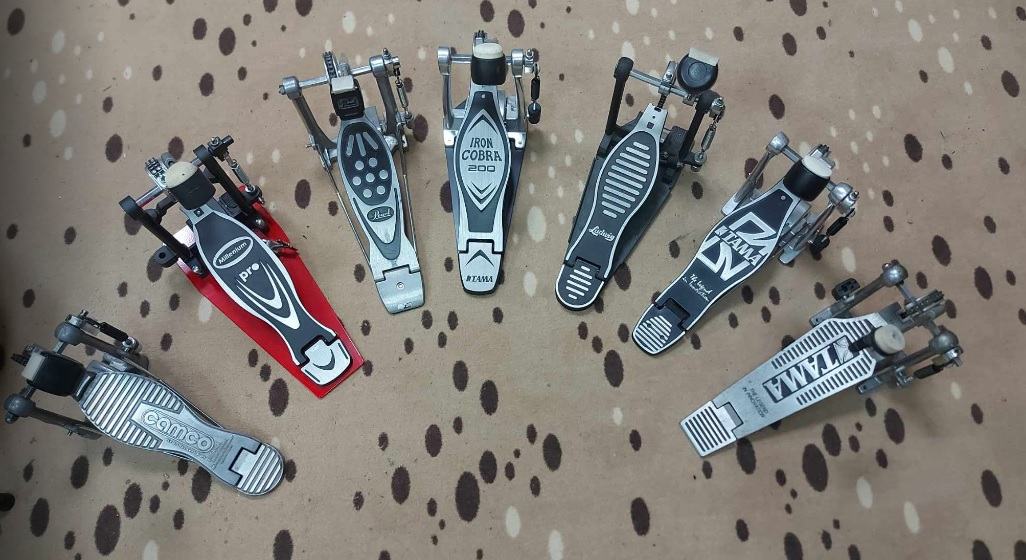 RAZNI PEDALI ZA BAS BOBEN