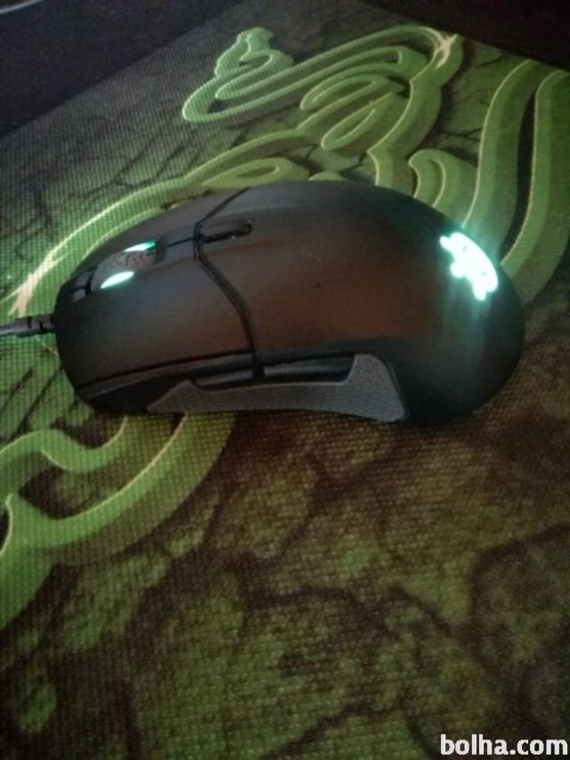 Steelseries sensei 310 + razer podloga