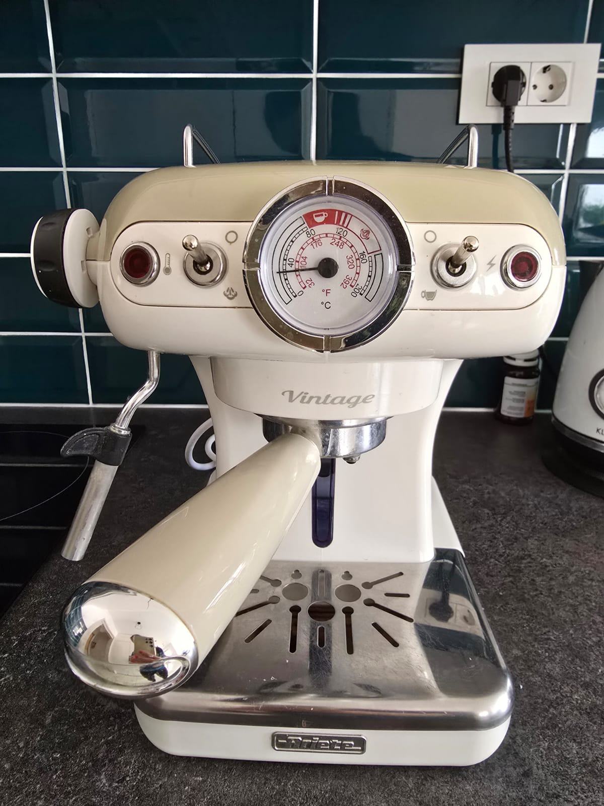 Ariete vintage 1387, bez kavni avtomat