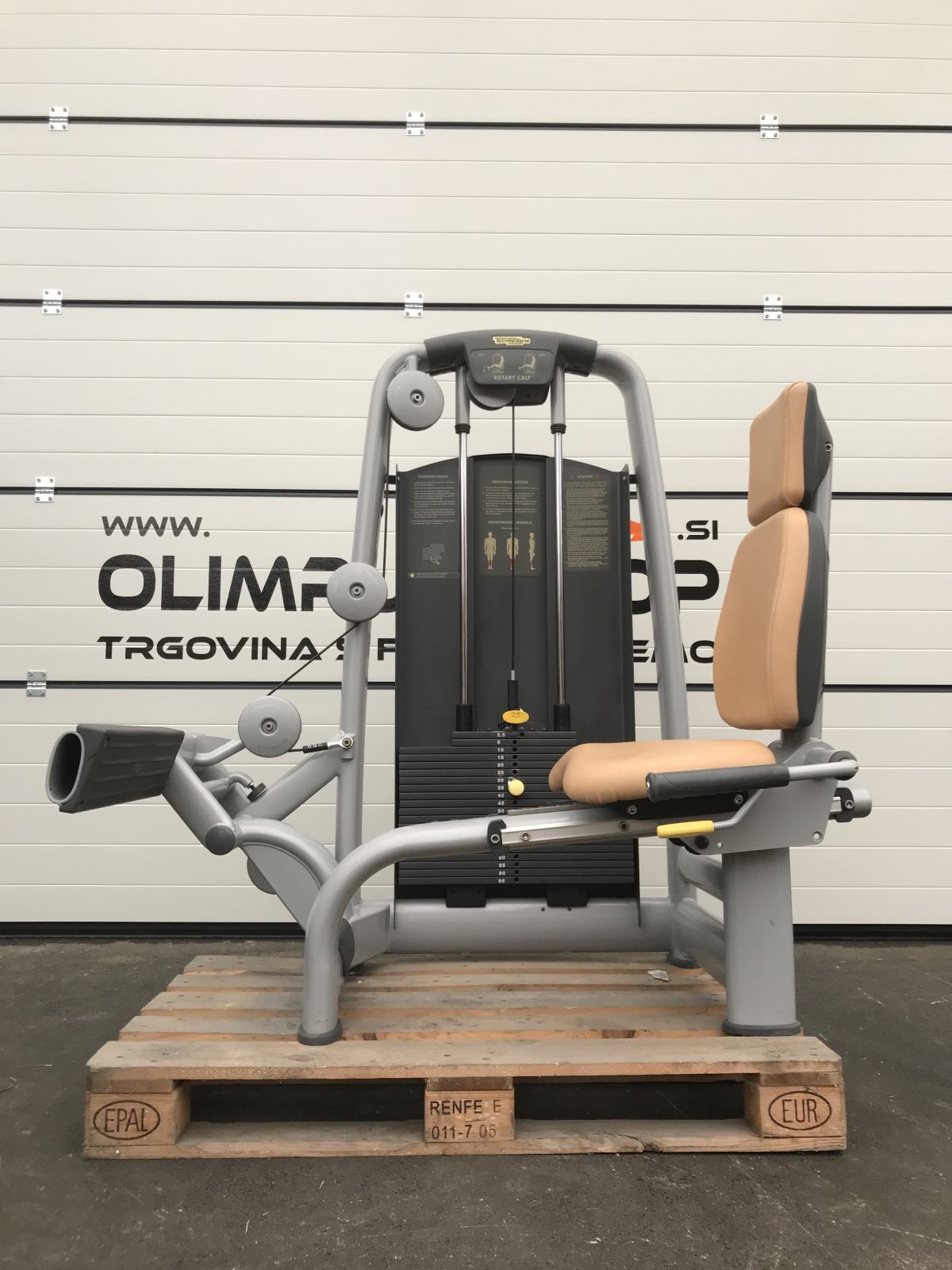 TECHNOGYM ROTARY CALF SELECTION LINE - NAPRAVA ZA VADBO MEČ