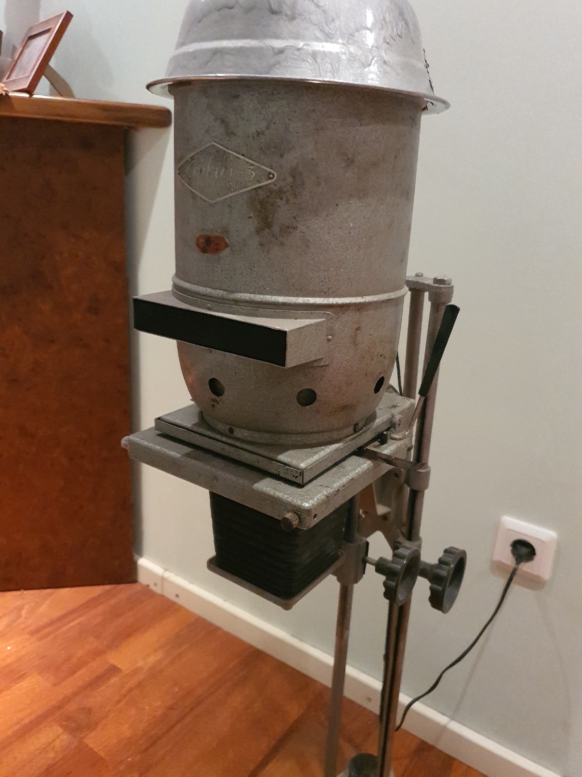 povečevalnik Krokus 3 za klasično fotografijo