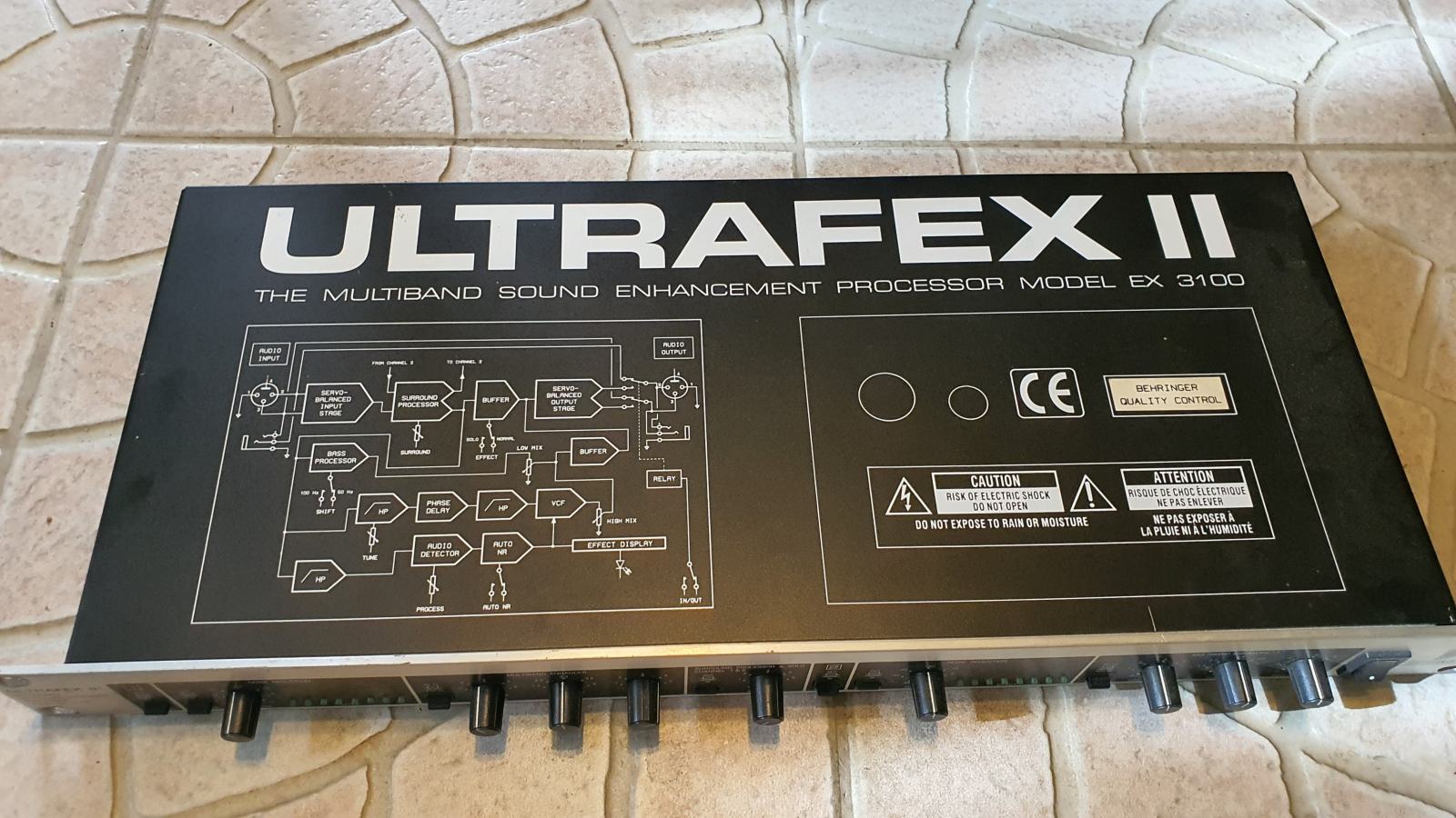 EXCITER BEHRINGER ULTRAFEX 2