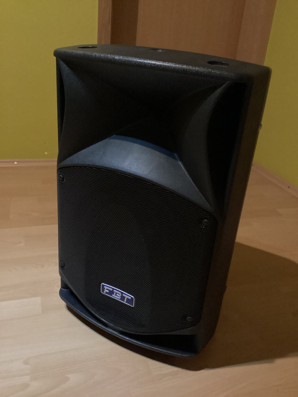 FBT ProMaxX 12a 900W Processed fullrange Active Speaker (1 komad)