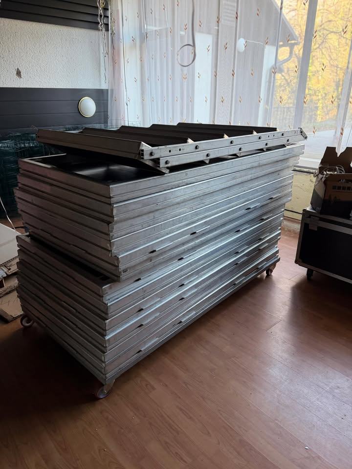 Modular Aluminum Stage Decking