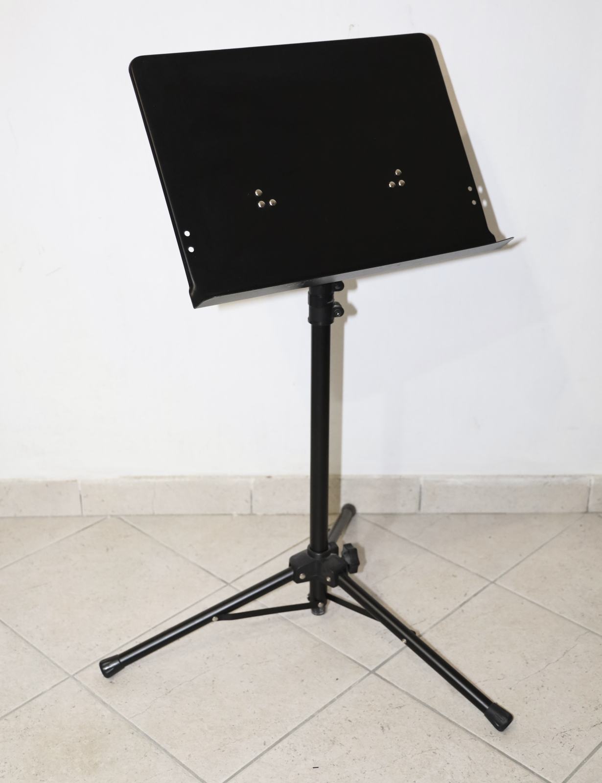 Nastavljivo stojalo za note