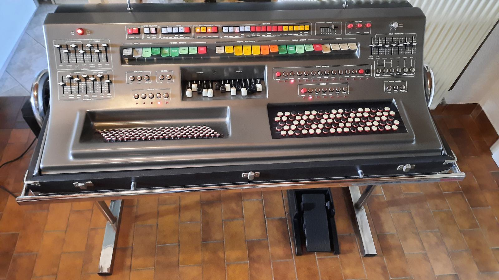 ORGLE ELKA CONCORDE 802