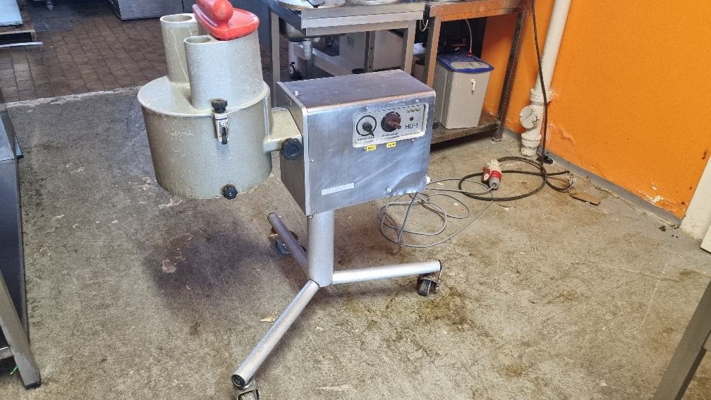Univerzalni stroj Feuma HU-1