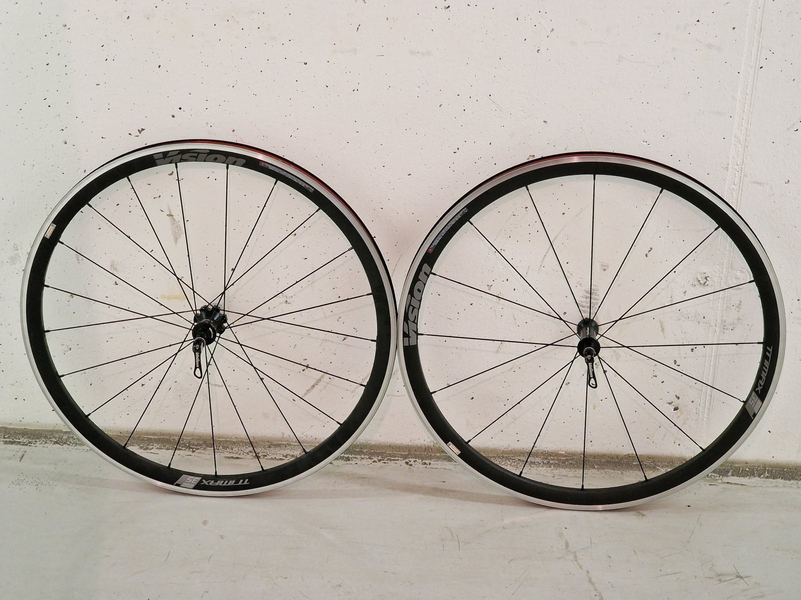 Vision Trimax 35 obroči - Shimano - Klinčer - Rim brake