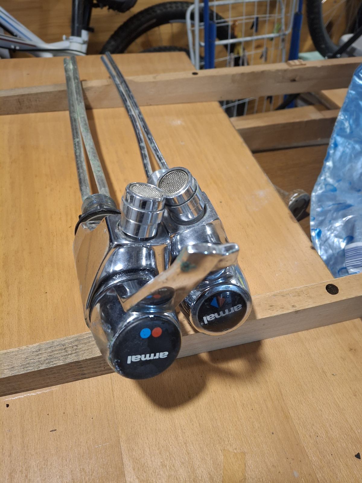 Kopalniške umivalniške pipe Armal