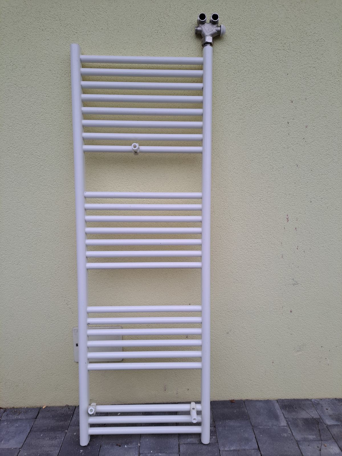 Prodam kopalniški cevni radiator 450x1300