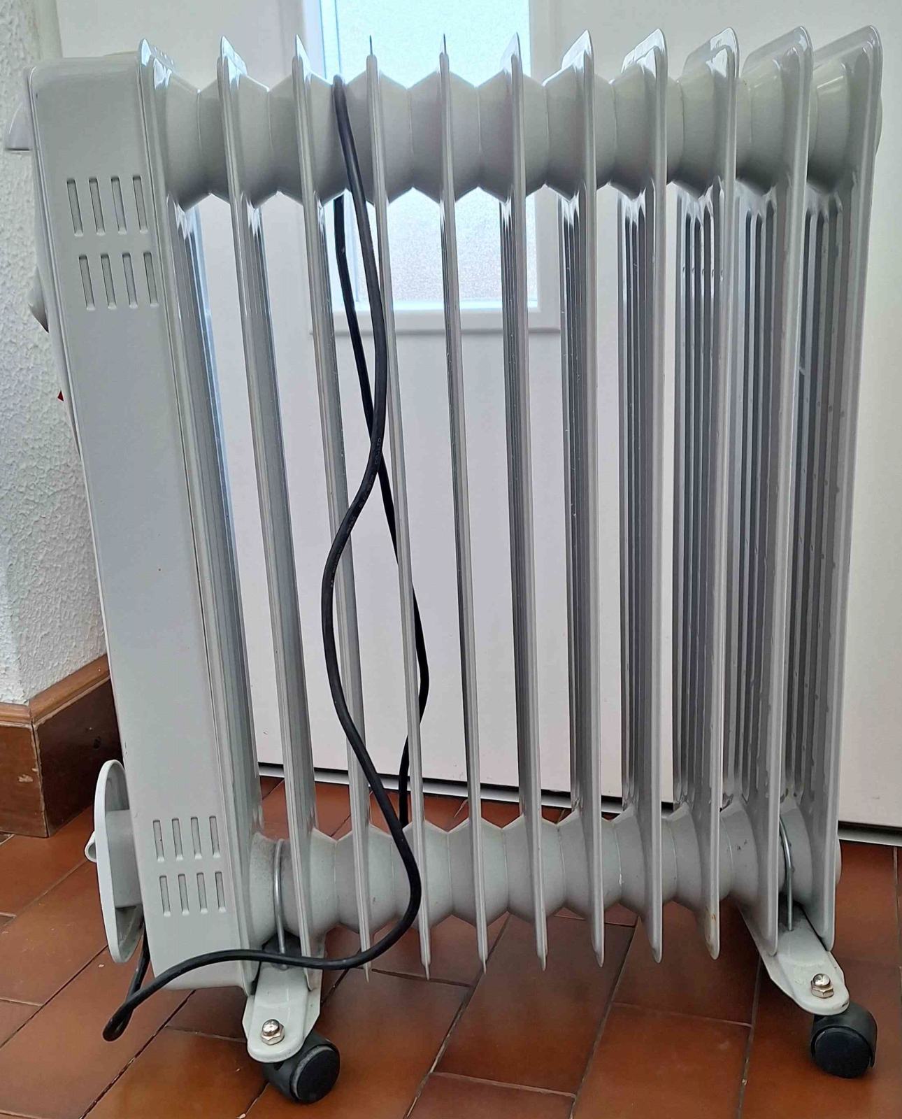 električni OLJNI RADIATOR - HELLER - 10 reber