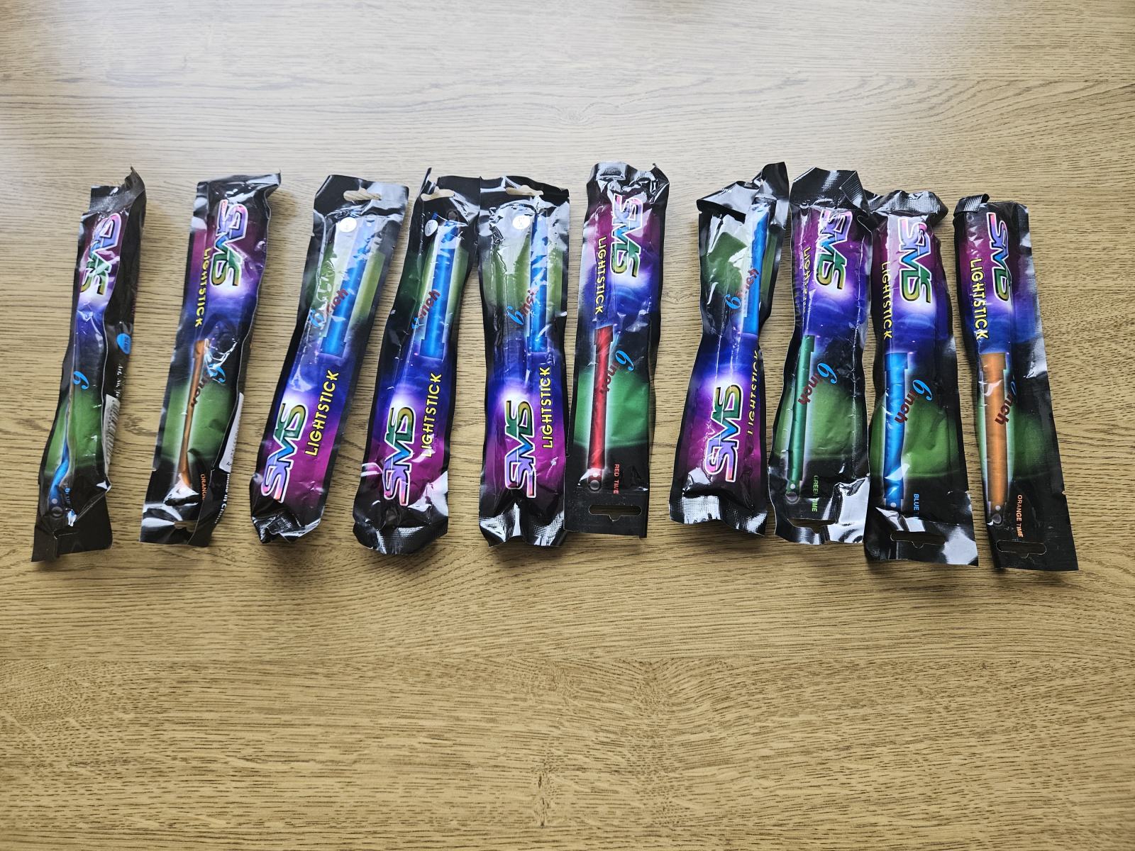 11 kosov kemičnih lučk (LIGHT STICK - CHEMLITE - CHEMLIGHT)